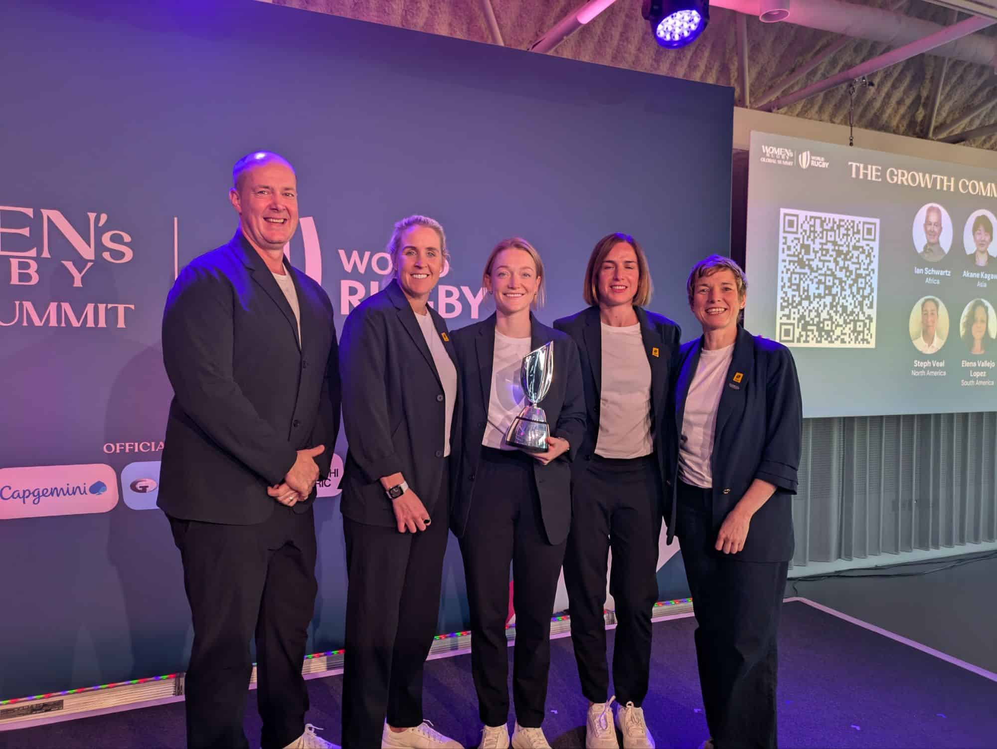 Hollie Davidson receives 2025 World Rugby Referee Award